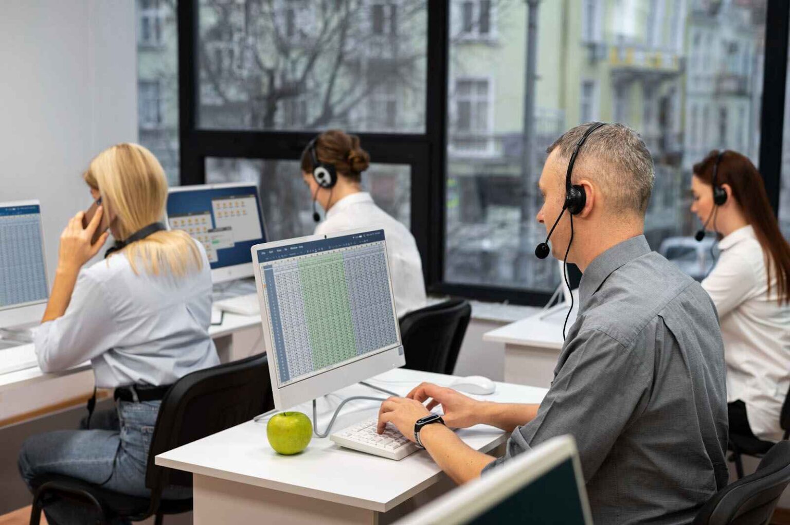 What Is AHT In A Call Center? Components, Formula, And Importance